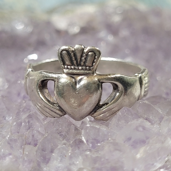 Solvar | Jewelry | Solvar Claddagh Ring | Poshmark